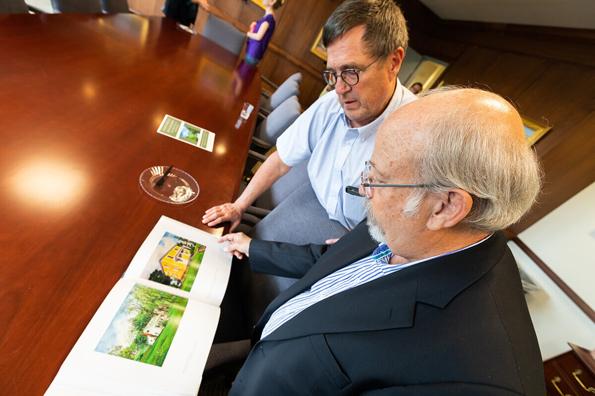 Artist Shares Paintings and Wisdom with Shenandoah University ...